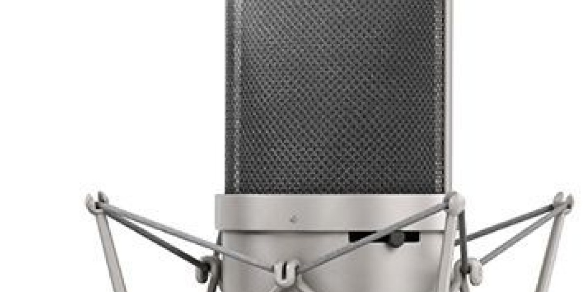 Marketing With a Microphone | Dynamic Chiropractic